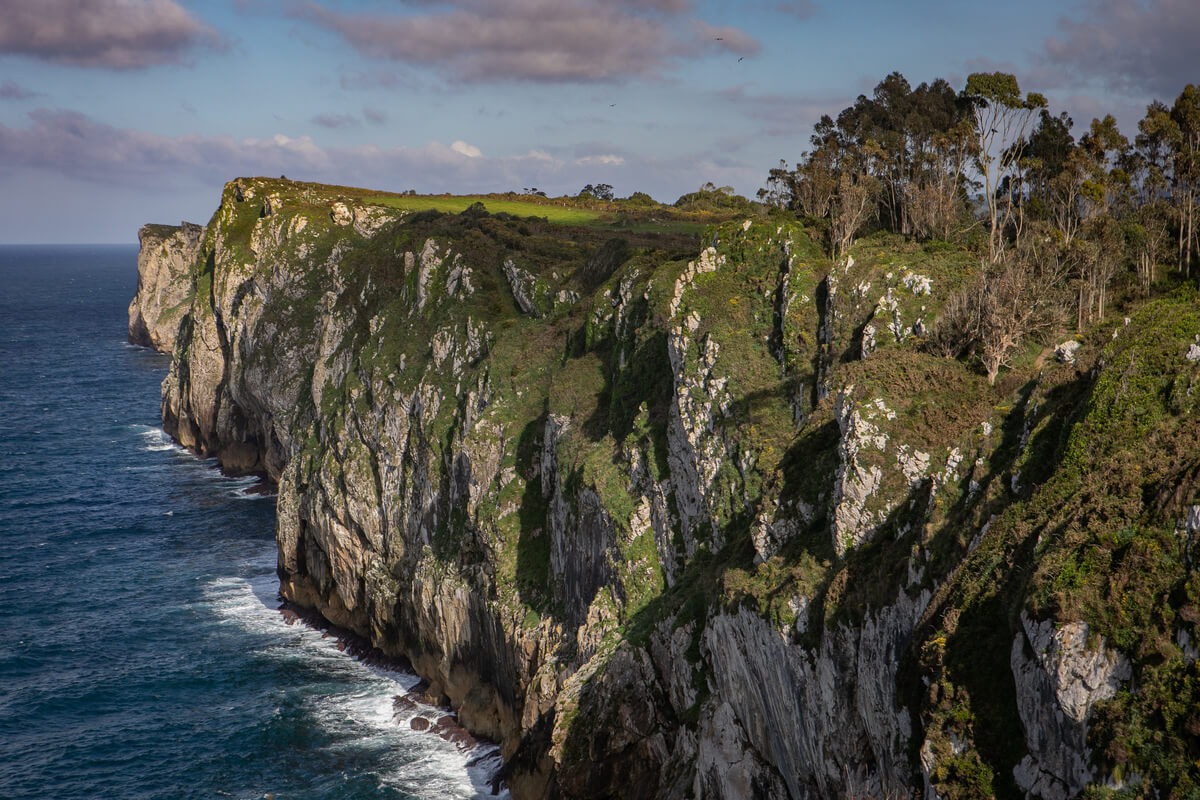 Asturia. Zielone wybrzeże Hiszpanii - Travel Magazine